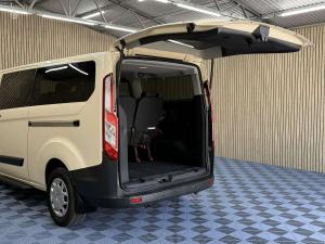 Dzeltens Ford Tourneo Custom 2018 Marijampole, ar dzinēja tilpumu 2.00 L un nobraukumu 283 tūkst. km par 12900 €, foto 9 vietnē AUTOMOTO.COM.LV