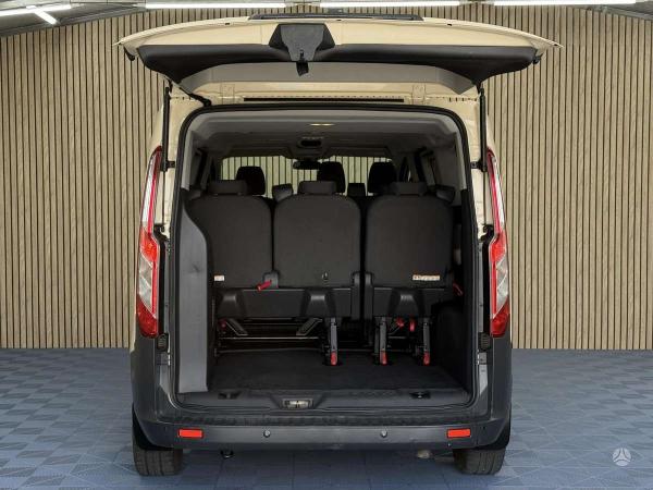 Yellow Ford Tourneo Custom 2018 in Marijampole, with an engine capacity of 2.00 L and mileage of 283 thousand km for 12900 €, photo 9 on AUTOMOTO.COM.LV