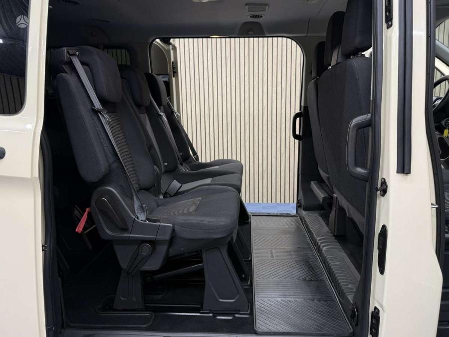 Dzeltens Ford Tourneo Custom 2018 Marijampole, ar dzinēja tilpumu 2.00 L un nobraukumu 283 tūkst. km par 12900 €, foto 12 vietnē AUTOMOTO.COM.LV