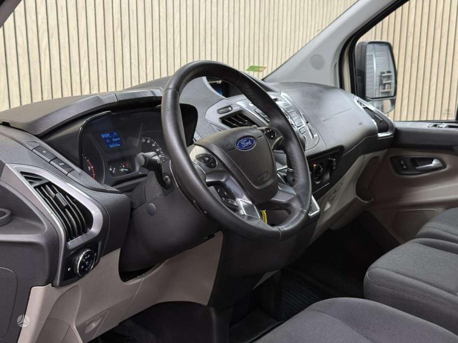 Dzeltens Ford Tourneo Custom 2018 Marijampole, ar dzinēja tilpumu 2.00 L un nobraukumu 283 tūkst. km par 12900 €, foto 19 vietnē AUTOMOTO.COM.LV