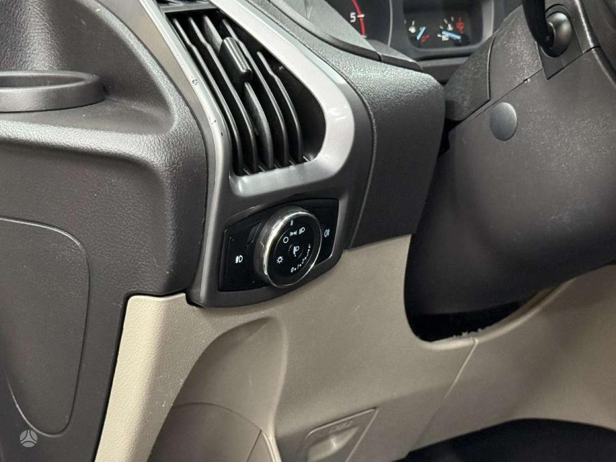 Dzeltens Ford Tourneo Custom 2018 Marijampole, ar dzinēja tilpumu 2.00 L un nobraukumu 283 tūkst. km par 12900 €, foto 21 vietnē AUTOMOTO.COM.LV