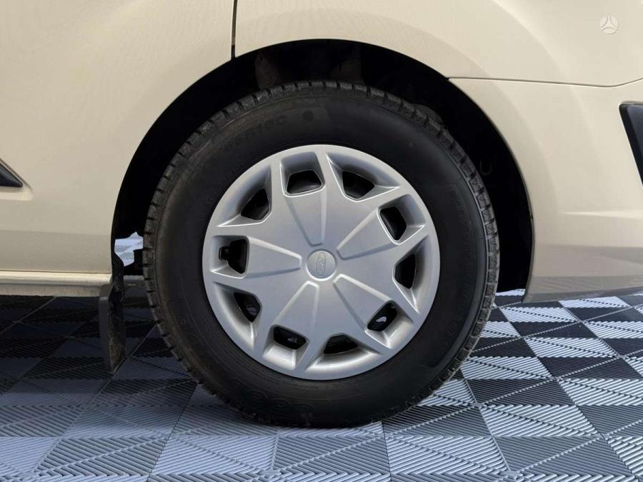 Dzeltens Ford Tourneo Custom 2018 Marijampole, ar dzinēja tilpumu 2.00 L un nobraukumu 283 tūkst. km par 12900 €, foto 30 vietnē AUTOMOTO.COM.LV