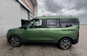 Zaļš Ford Tourneo 2024 Rīga, ar dzinēja tilpumu 1.00 L un nobraukumu 74 tūkst. km par 17995 €, foto 4 vietnē AUTOMOTO.COM.LV
