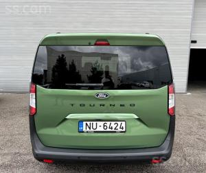Zaļš Ford Tourneo 2024 Rīga, ar dzinēja tilpumu 1.00 L un nobraukumu 74 tūkst. km par 17995 €, foto 5 vietnē AUTOMOTO.COM.LV