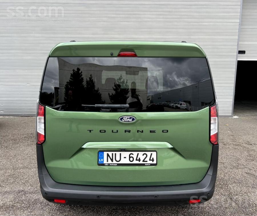 Zaļš Ford Tourneo 2024 Rīga, ar dzinēja tilpumu 1.00 L un nobraukumu 74 tūkst. km par 17995 €, foto 5 vietnē AUTOMOTO.COM.LV