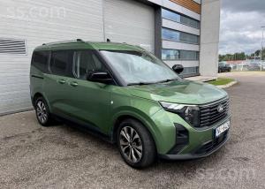 Zaļš Ford Tourneo 2024 Rīga, ar dzinēja tilpumu 1.00 L un nobraukumu 74 tūkst. km par 17995 €, foto 7 vietnē AUTOMOTO.COM.LV