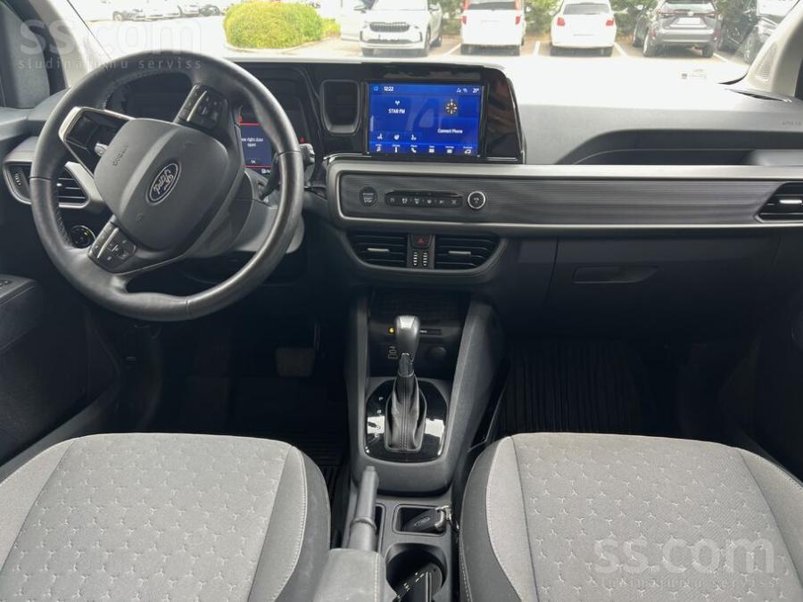 Zaļš Ford Tourneo 2024 Rīga, ar dzinēja tilpumu 1.00 L un nobraukumu 74 tūkst. km par 17995 €, foto 9 vietnē AUTOMOTO.COM.LV