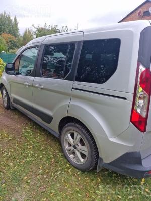 Pelēks Ford Tourneo 2014 Jelgava, ar dzinēja tilpumu 1.50 L un nobraukumu 216 tūkst. km par 5990 €, foto 11 vietnē AUTOMOTO.COM.LV