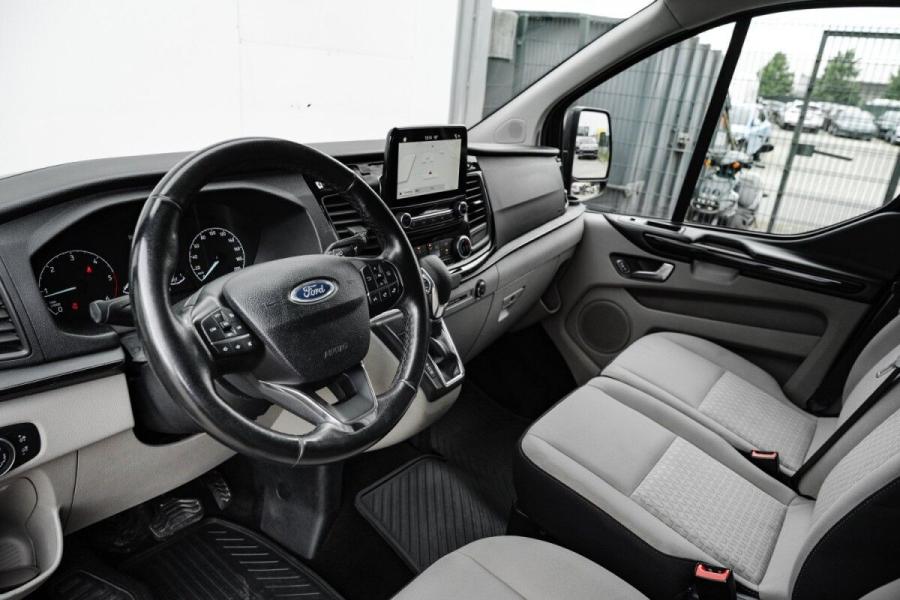 Grey Ford Tourneo 2018 in Riga, with an engine capacity of 2.00 L and mileage of 254 thousand km for 17900 €, photo 19 on AUTOMOTO.COM.LV