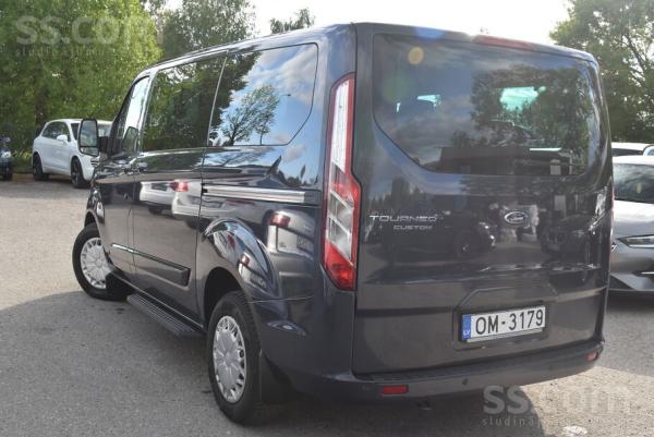 Pelēks Ford Tourneo 2013 Kuldīga, ar dzinēja tilpumu 2.20 L un nobraukumu 0 tūkst. km par 12350 €, foto 3 vietnē AUTOMOTO.COM.LV