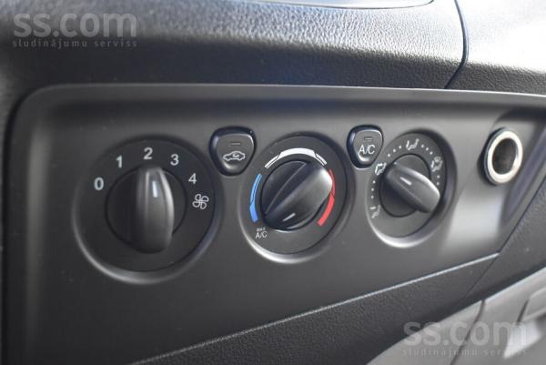Pelēks Ford Tourneo 2013 Kuldīga, ar dzinēja tilpumu 2.20 L un nobraukumu 0 tūkst. km par 12350 €, foto 10 vietnē AUTOMOTO.COM.LV