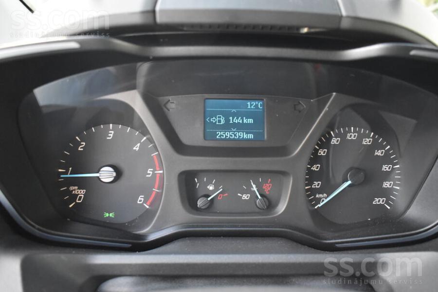 Pelēks Ford Tourneo 2013 Kuldīga, ar dzinēja tilpumu 2.20 L un nobraukumu 0 tūkst. km par 12350 €, foto 14 vietnē AUTOMOTO.COM.LV
