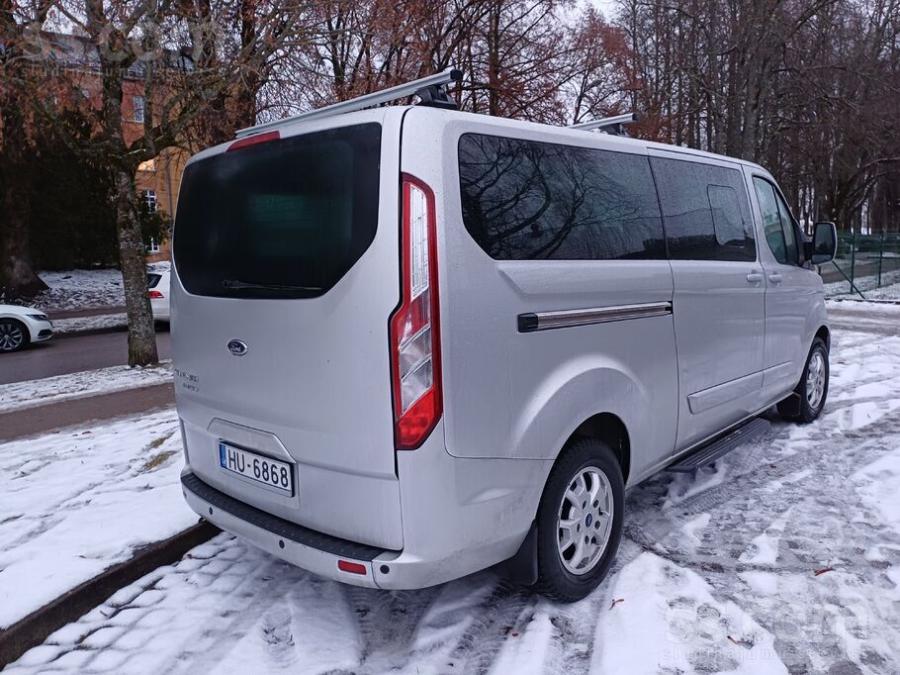 Grey Ford Tourneo 2013 in Riga, with an engine capacity of 2.20 L and mileage of 144 thousand km for 14500 €, photo 5 on AUTOMOTO.COM.LV