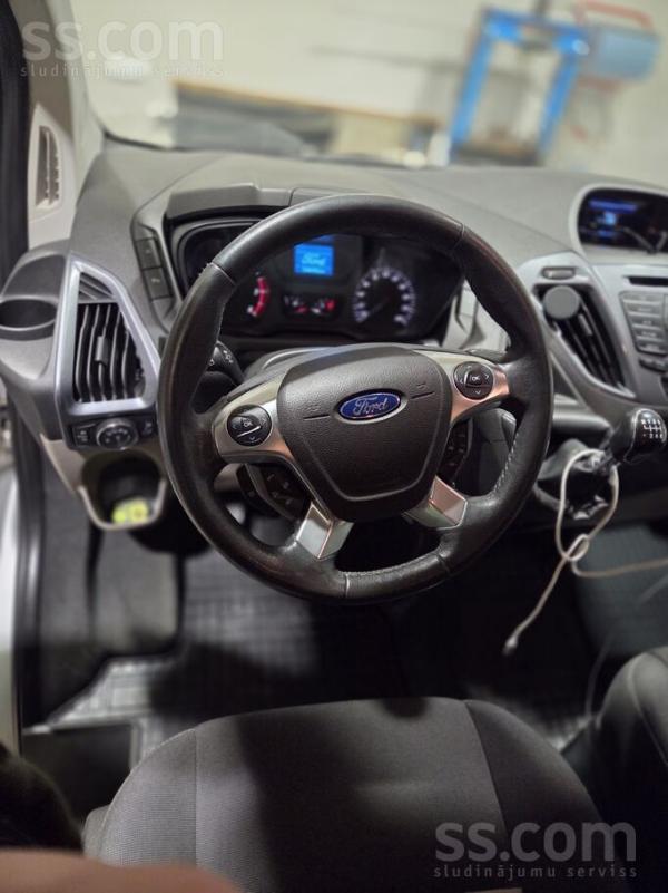 Pelēks Ford Tourneo 2013 Rīga, ar dzinēja tilpumu 2.20 L un nobraukumu 144 tūkst. km par 14500 €, foto 7 vietnē AUTOMOTO.COM.LV