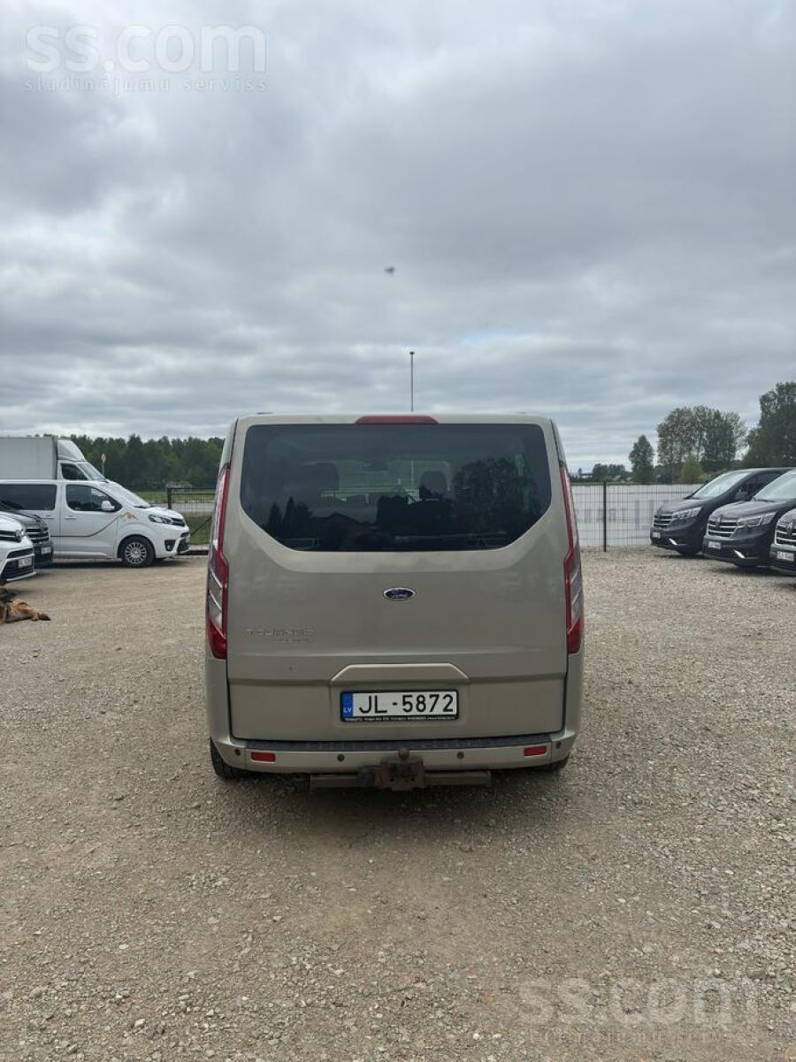 Pelēks Ford Tourneo 2014 Rīga, ar dzinēja tilpumu 2.20 L un nobraukumu 224 tūkst. km par 8500 €, foto 8 vietnē AUTOMOTO.COM.LV