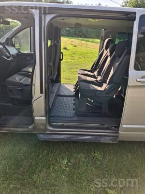 Grey Ford Tourneo 2014 in Riga, with an engine capacity of 2.20 L and mileage of 297 thousand km for 7500 €, photo 10 on AUTOMOTO.COM.LV