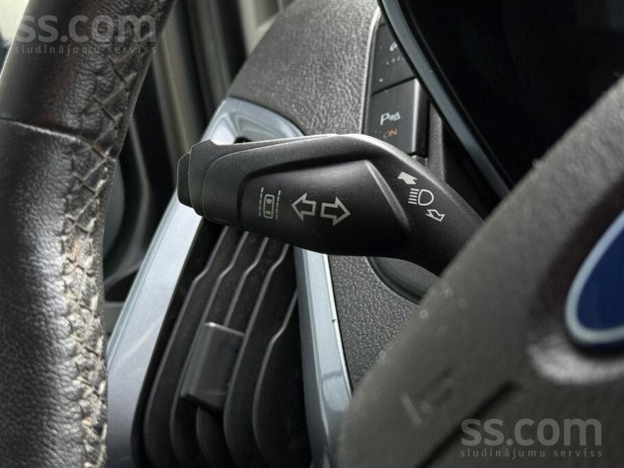 Grey Ford Tourneo 2014 in Tukums, with an engine capacity of 2.20 L and mileage of 169 thousand km for 14799 €, photo 15 on AUTOMOTO.COM.LV