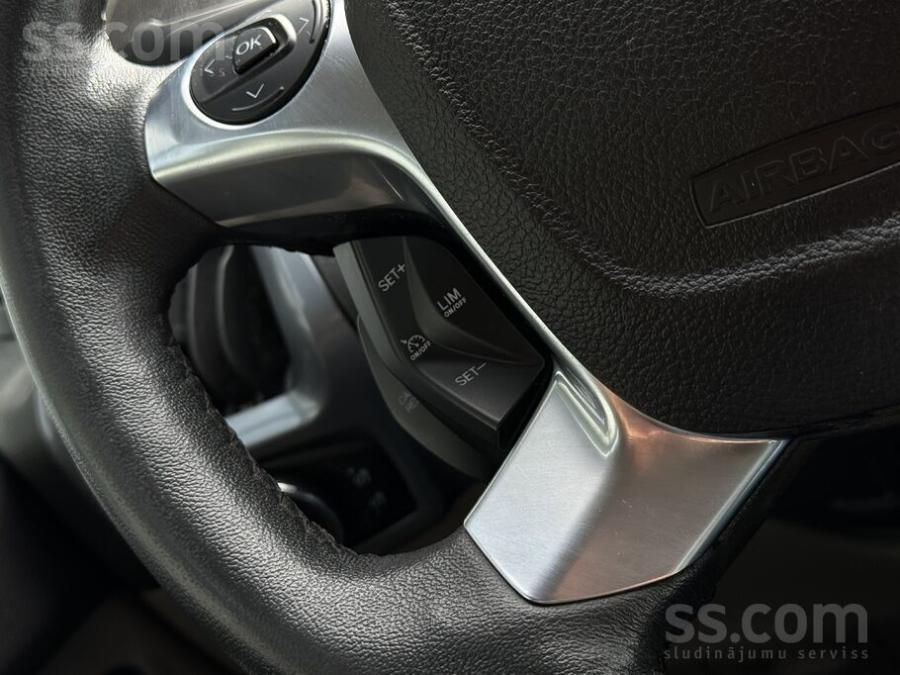 Grey Ford Tourneo 2014 in Tukums, with an engine capacity of 2.20 L and mileage of 169 thousand km for 14799 €, photo 17 on AUTOMOTO.COM.LV