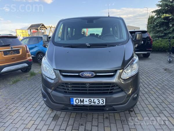 Pelēks Ford Tourneo 2015 Talsi, ar dzinēja tilpumu 2.20 L un nobraukumu 297 tūkst. km par 9995 €, foto 2 vietnē AUTOMOTO.COM.LV