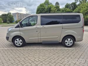 Pelēks Ford Tourneo 2015 Saldus, ar dzinēja tilpumu 2.20 L un nobraukumu 174 tūkst. km par 15650 €, foto 3 vietnē AUTOMOTO.COM.LV