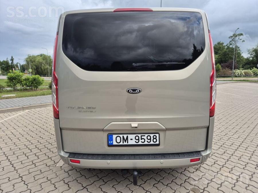 Pelēks Ford Tourneo 2015 Saldus, ar dzinēja tilpumu 2.20 L un nobraukumu 174 tūkst. km par 15650 €, foto 5 vietnē AUTOMOTO.COM.LV