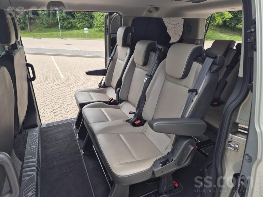 Pelēks Ford Tourneo 2015 Saldus, ar dzinēja tilpumu 2.20 L un nobraukumu 174 tūkst. km par 15650 €, foto 13 vietnē AUTOMOTO.COM.LV