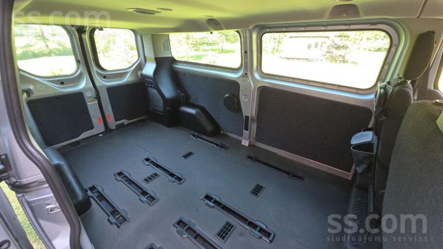 Pelēks Ford Tourneo 2015 Rīga, ar dzinēja tilpumu 2.20 L un nobraukumu 267 tūkst. km par 11300 €, foto 27 vietnē AUTOMOTO.COM.LV