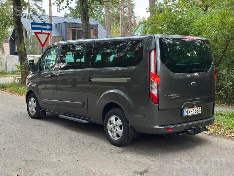Pelēks Ford Tourneo 2016 Jelgava, ar dzinēja tilpumu 2.00 L un nobraukumu 186 tūkst. km par 18500 €, foto 3 vietnē AUTOMOTO.COM.LV