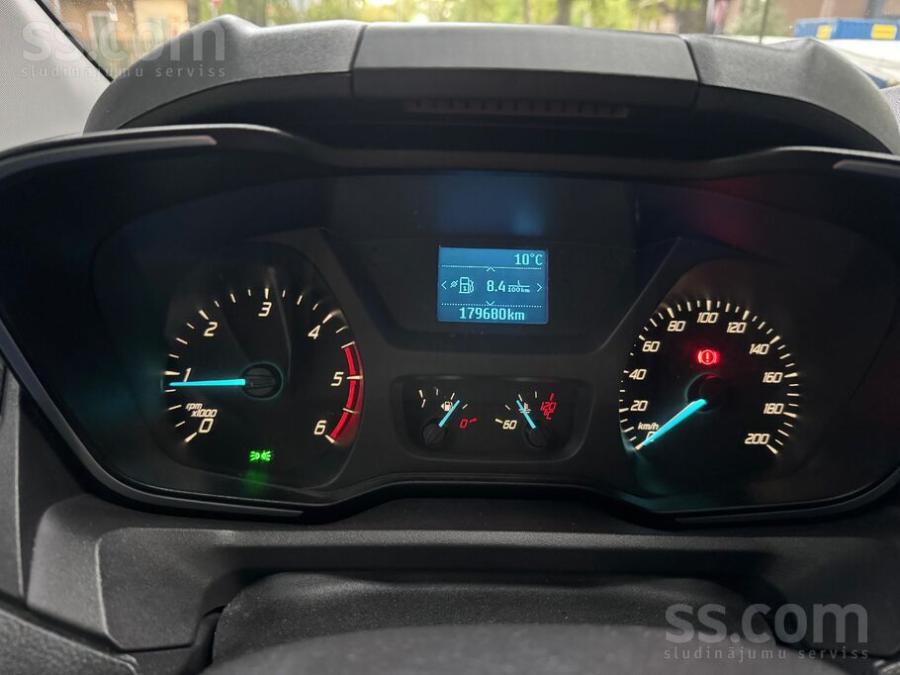 Pelēks Ford Tourneo 2016 Jelgava, ar dzinēja tilpumu 2.00 L un nobraukumu 186 tūkst. km par 18500 €, foto 9 vietnē AUTOMOTO.COM.LV