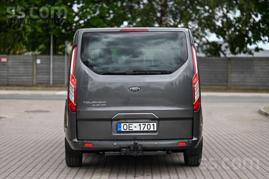Pelēks Ford Tourneo 2016 Jelgava, ar dzinēja tilpumu 2.00 L un nobraukumu 174 tūkst. km par 15200 €, foto 5 vietnē AUTOMOTO.COM.LV