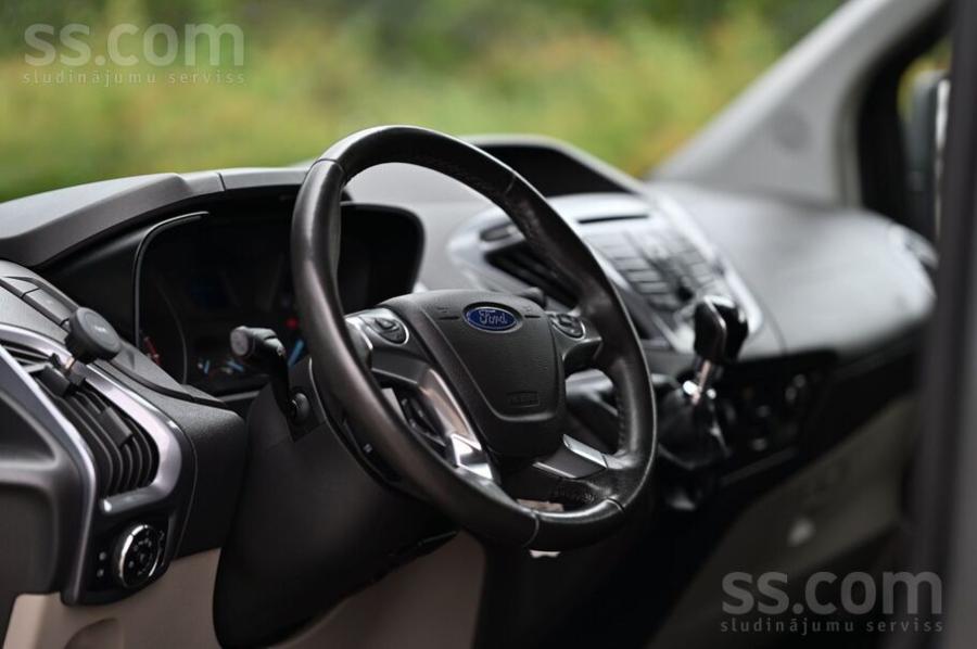 Pelēks Ford Tourneo 2016 Jelgava, ar dzinēja tilpumu 2.00 L un nobraukumu 174 tūkst. km par 15200 €, foto 12 vietnē AUTOMOTO.COM.LV