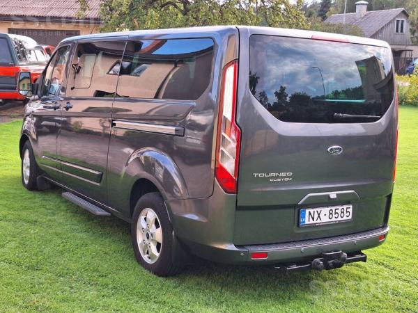 Grey Ford Tourneo 2016 in Jelgava, with an engine capacity of 2.00 L and mileage of 188 thousand km for 17750 €, photo 7 on AUTOMOTO.COM.LV