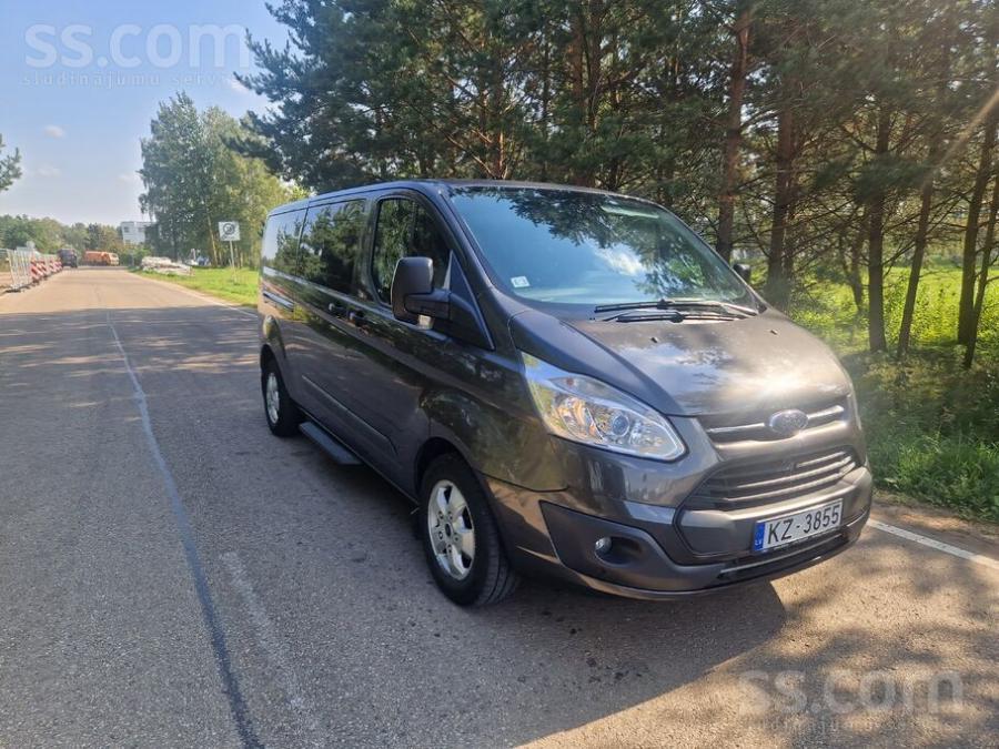 Pelēks Ford Tourneo 2017 Rīga, ar dzinēja tilpumu 2.00 L un nobraukumu 187 tūkst. km par 12900 €, foto 1 vietnē AUTOMOTO.COM.LV