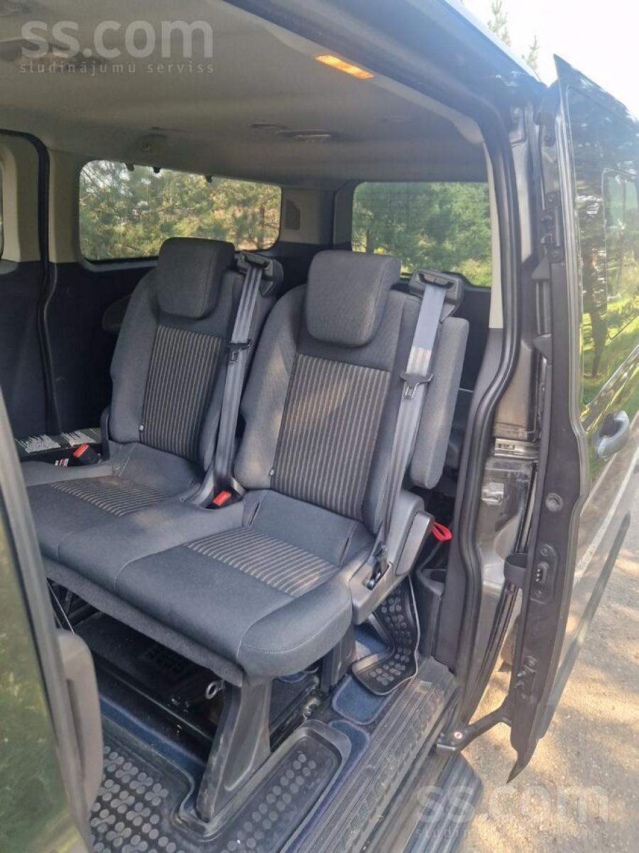 Pelēks Ford Tourneo 2017 Rīga, ar dzinēja tilpumu 2.00 L un nobraukumu 187 tūkst. km par 12900 €, foto 8 vietnē AUTOMOTO.COM.LV