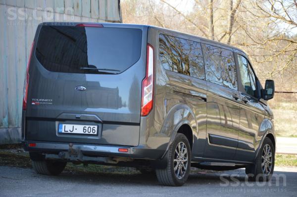 Grey Ford Tourneo 2019 in Tukums, with an engine capacity of 2.00 L and mileage of 208 thousand km for 22500 €, photo 5 on AUTOMOTO.COM.LV