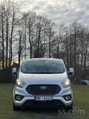 Grey Ford Tourneo 2019 in Riga, with an engine capacity of 2.00 L and mileage of 131 thousand km for 22590 €, photo 6 on AUTOMOTO.COM.LV