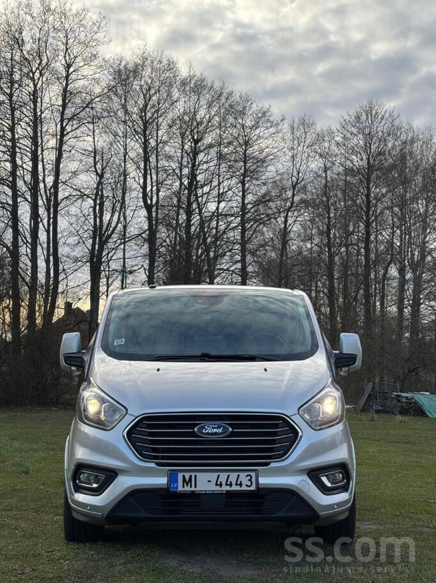 Grey Ford Tourneo 2019 in Riga, with an engine capacity of 2.00 L and mileage of 131 thousand km for 22590 €, photo 6 on AUTOMOTO.COM.LV