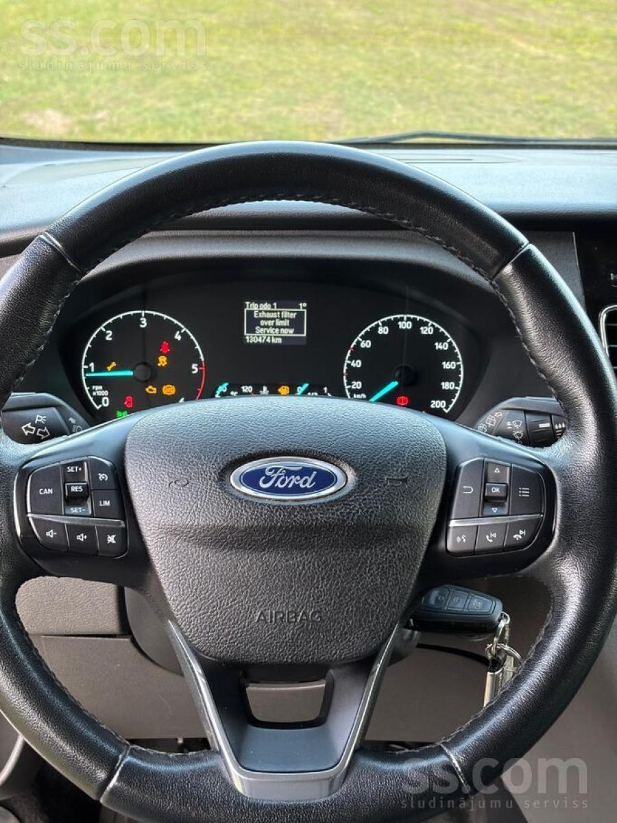 Grey Ford Tourneo 2019 in Riga, with an engine capacity of 2.00 L and mileage of 131 thousand km for 22590 €, photo 7 on AUTOMOTO.COM.LV