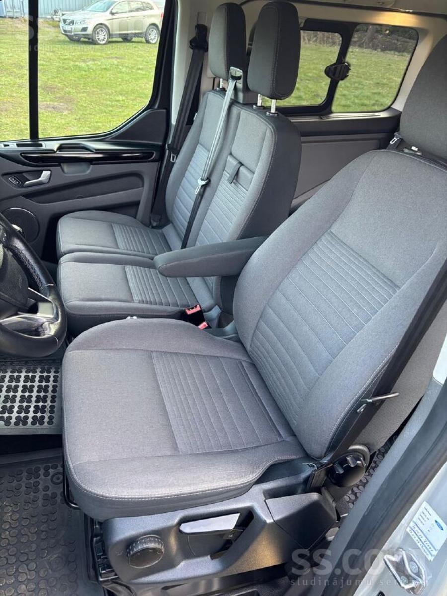 Grey Ford Tourneo 2019 in Riga, with an engine capacity of 2.00 L and mileage of 131 thousand km for 22590 €, photo 9 on AUTOMOTO.COM.LV