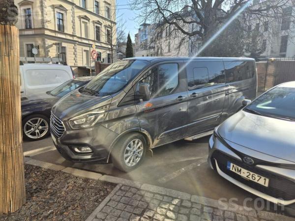 Pelēks Ford Tourneo 2019 Rīga, ar dzinēja tilpumu 2.00 L un nobraukumu 180 tūkst. km par 21500 €, foto 2 vietnē AUTOMOTO.COM.LV