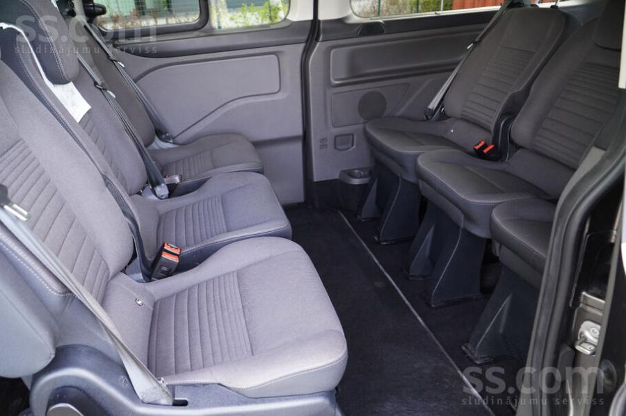 Pelēks Ford Tourneo 2021 Rīga, ar dzinēja tilpumu 2.00 L un nobraukumu 260 tūkst. km par 23990 €, foto 14 vietnē AUTOMOTO.COM.LV