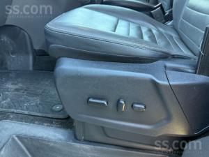 Grey Ford Tourneo 2022 in Ogre, with an engine capacity of 2.00 L and mileage of 135 thousand km for 27000 €, photo 5 on AUTOMOTO.COM.LV