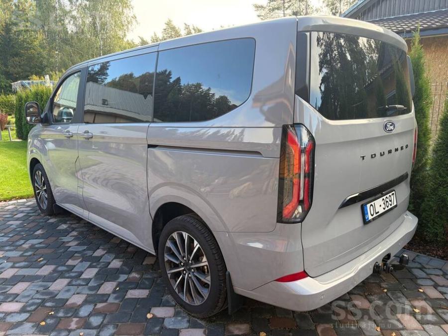 Pelēks Ford Tourneo 2026 Jelgava, ar dzinēja tilpumu 2.00 L un nobraukumu 1 tūkst. km par 57900 €, foto 3 vietnē AUTOMOTO.COM.LV