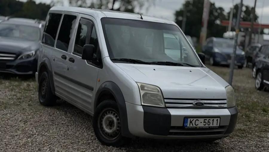 Grey Ford Tourneo 2008 in Jelgava, with an engine capacity of 1.80 L and mileage of 359 thousand km for 1790 €, photo 1 on AUTOMOTO.COM.LV