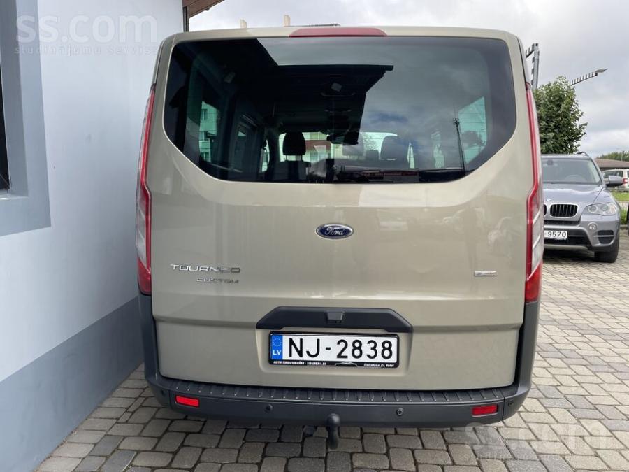 Pelēks Ford Tourneo 2013 Talsi, ar dzinēja tilpumu 2.20 L un nobraukumu 258 tūkst. km par 7900 €, foto 5 vietnē AUTOMOTO.COM.LV