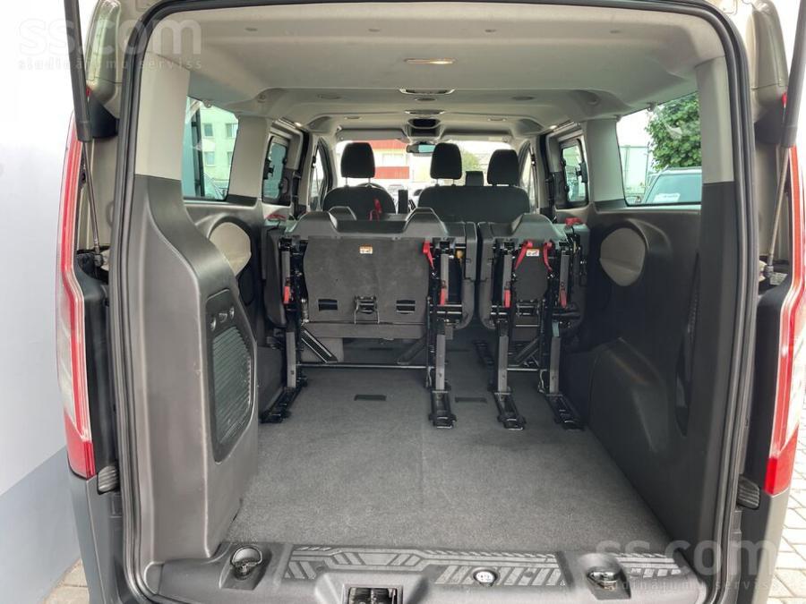Pelēks Ford Tourneo 2013 Talsi, ar dzinēja tilpumu 2.20 L un nobraukumu 258 tūkst. km par 7900 €, foto 6 vietnē AUTOMOTO.COM.LV