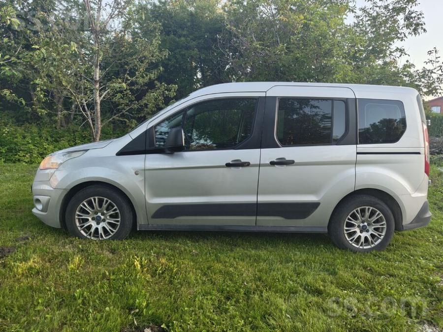 Pelēks Ford Tourneo 2014 Rīga, ar dzinēja tilpumu 1.50 L un nobraukumu 328 tūkst. km par 7200 €, foto 1 vietnē AUTOMOTO.COM.LV