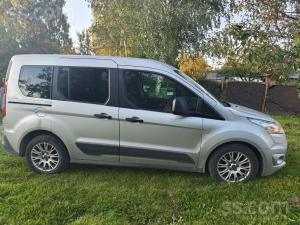 Pelēks Ford Tourneo 2014 Rīga, ar dzinēja tilpumu 1.50 L un nobraukumu 328 tūkst. km par 7200 €, foto 8 vietnē AUTOMOTO.COM.LV