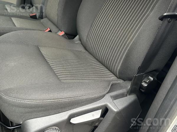 Pelēks Ford Tourneo 2014 Rīga, ar dzinēja tilpumu 2.20 L un nobraukumu 162 tūkst. km par 7500 €, foto 7 vietnē AUTOMOTO.COM.LV