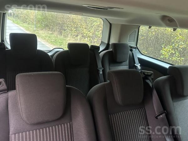 Pelēks Ford Tourneo 2014 Rīga, ar dzinēja tilpumu 2.20 L un nobraukumu 162 tūkst. km par 7500 €, foto 9 vietnē AUTOMOTO.COM.LV